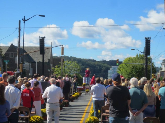 outdoor mass - MoreThanTheCurve