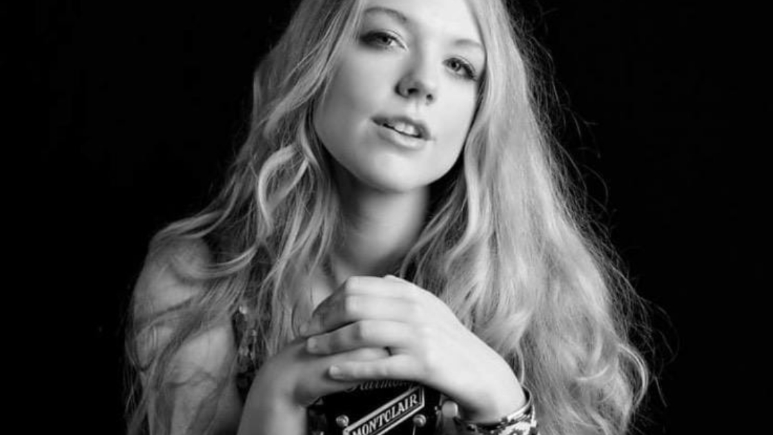 Live Music with Alexis Cunningham at Southern Cross Kitchen ...